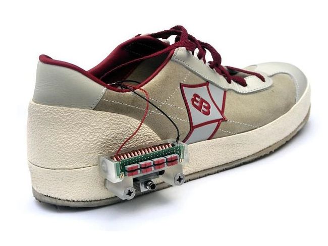 'Smart Shoe' Devices Could Charge Up as You Walk | Live Science