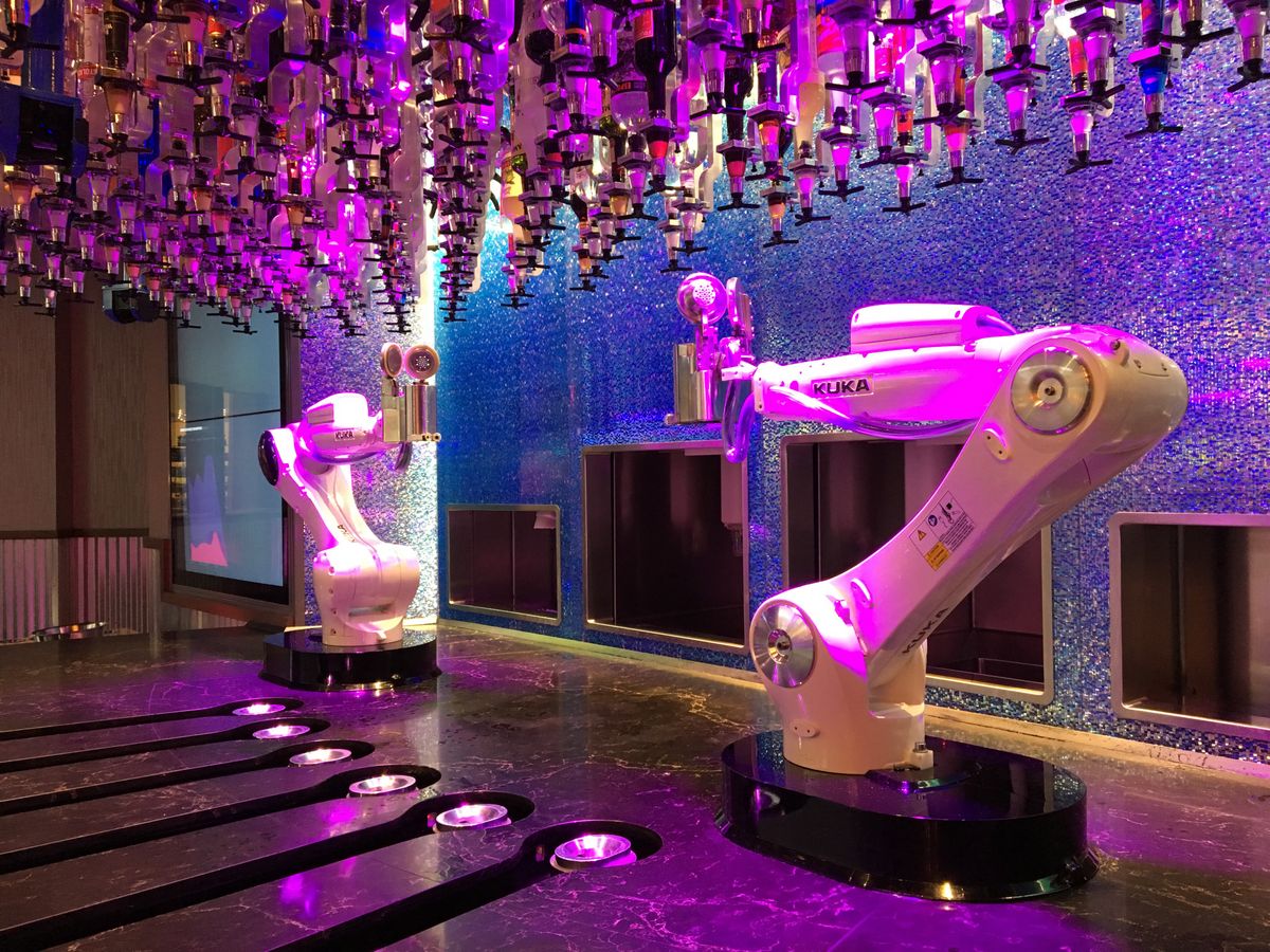 Vegas’ Tipsy Robot Blends Technology and Mixology | AVNetwork