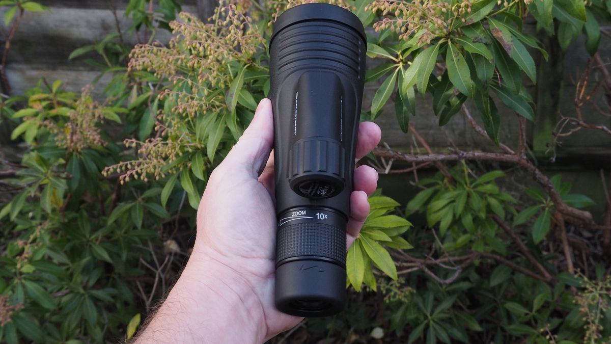 Celestron Outland X 10-30x50mm Monocular with tripod review | Digital ...