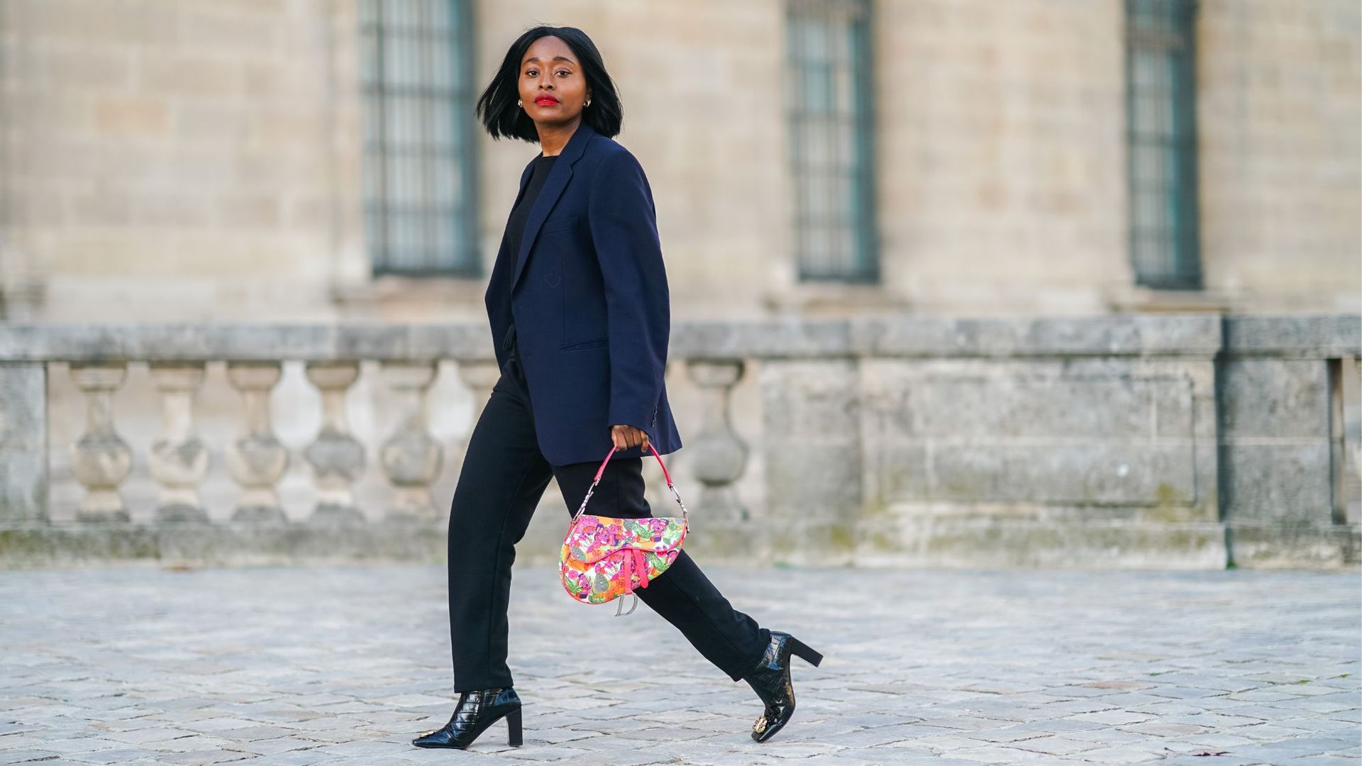 Wardrobe Basics: 14 Items of Clothing Every Woman Should Own | Marie ...