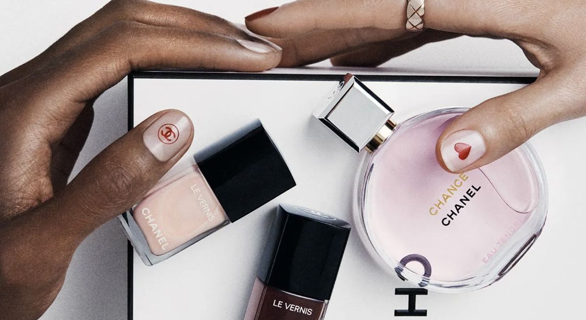 The Best Chanel Beauty Gifts to Treat Your Valentine | Marie Claire