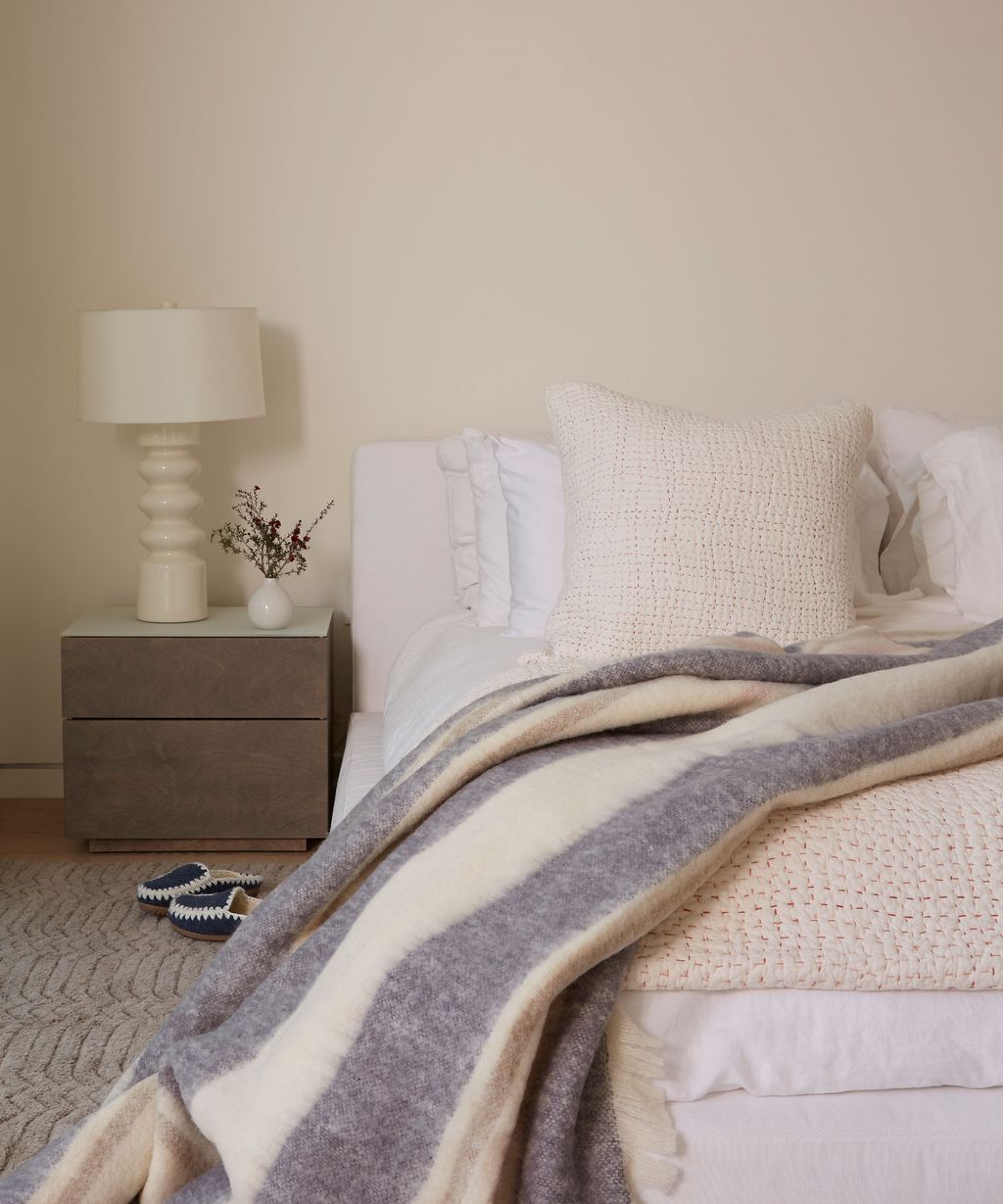 Should your bedding match your wall color? Designers explain | Homes ...