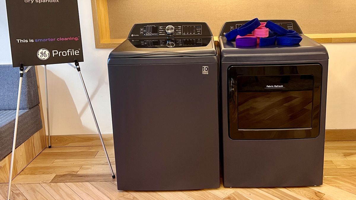 'Alexa, remove wine stains.' This new washing machine is that smart ...