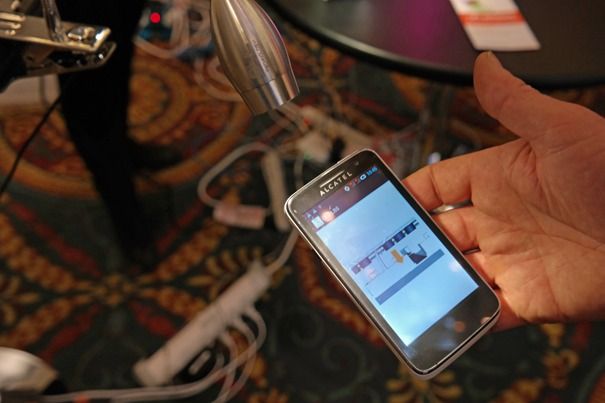 Bright Idea: Smartphone Sensor Receives Data Via Light | Laptop Mag