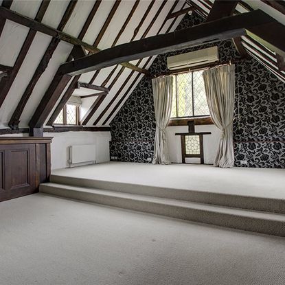 Oliver Reed's former mansion is on the market - complete with swimming ...