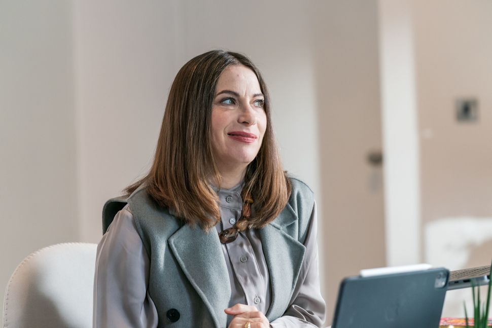 Stuck: air date, cast, plot, interview, all about the comedy | What to ...