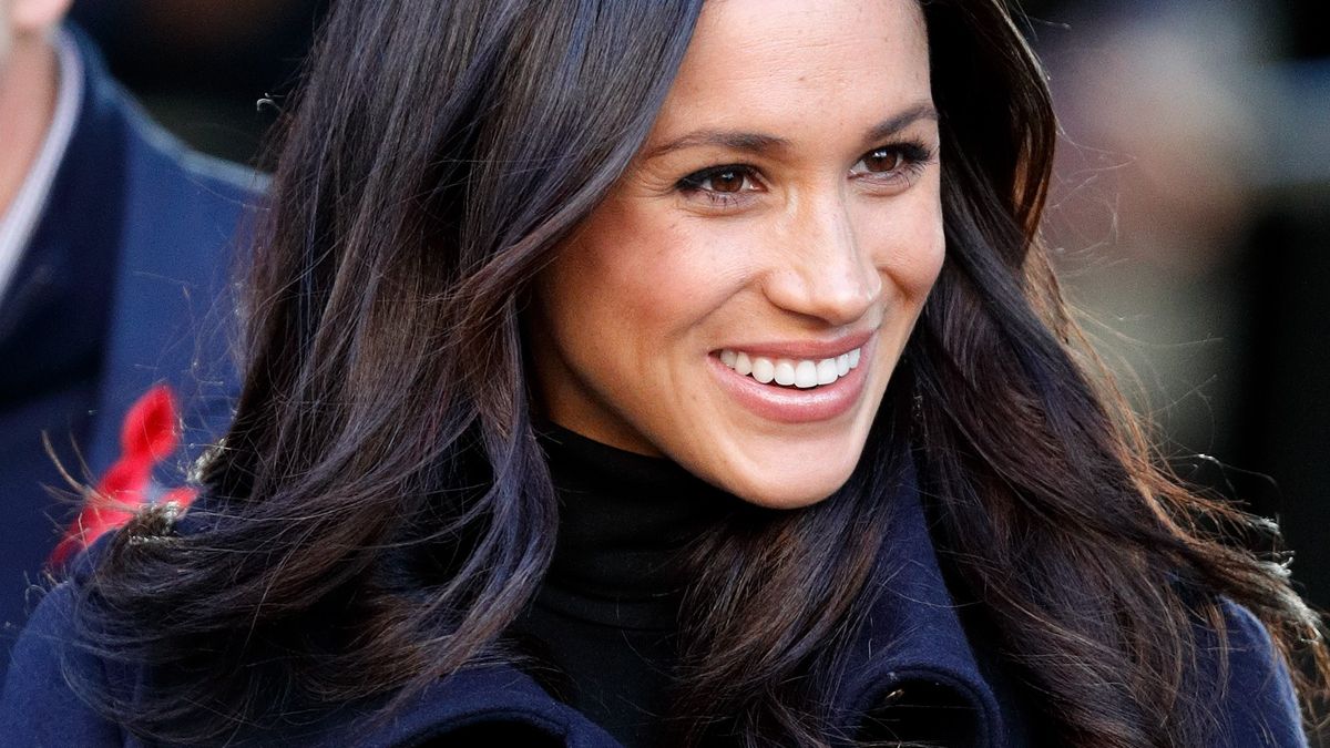 Prince Harry Told a Naïve Meghan Markle to Stop Smiling at the ...