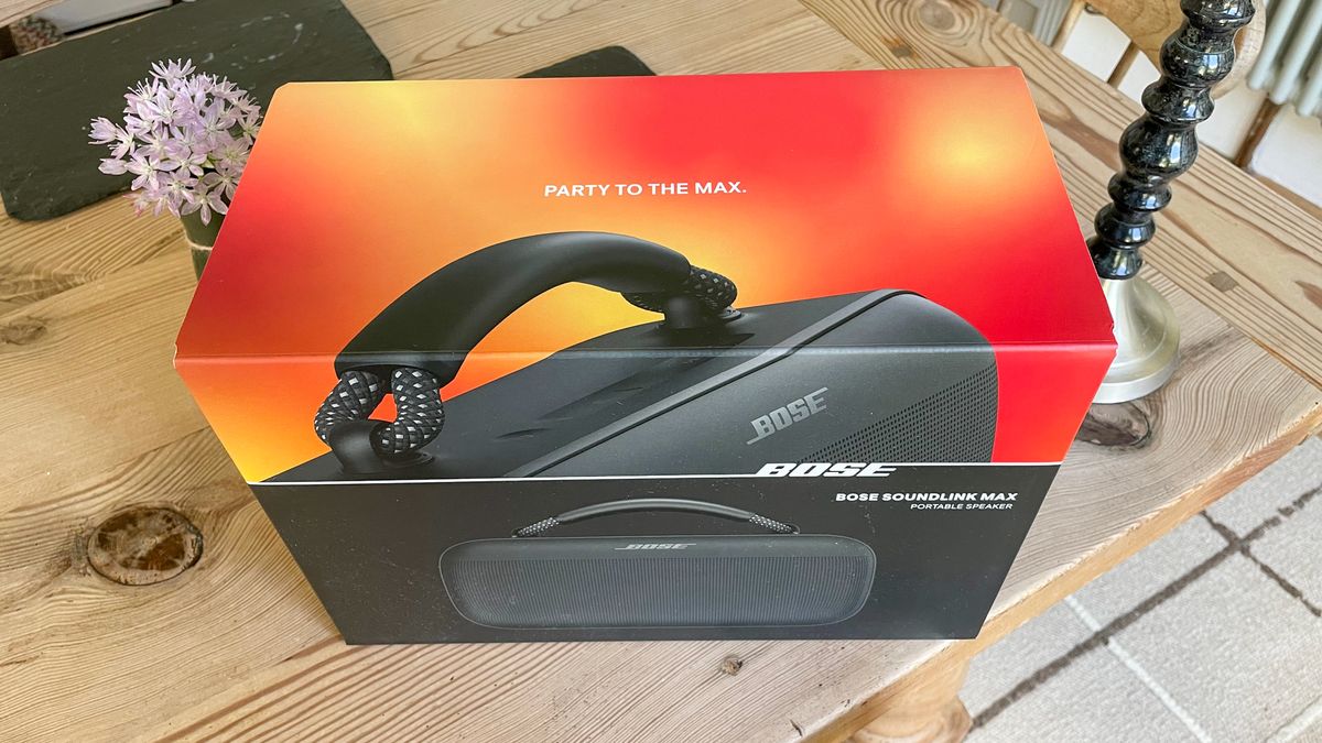 Bose SoundLink Max review: A sleek Bluetooth speaker with plenty of ...