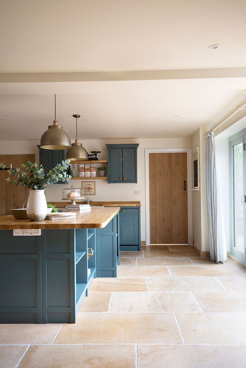 Family kitchen ideas: 10 ways to create a space for the modern family ...