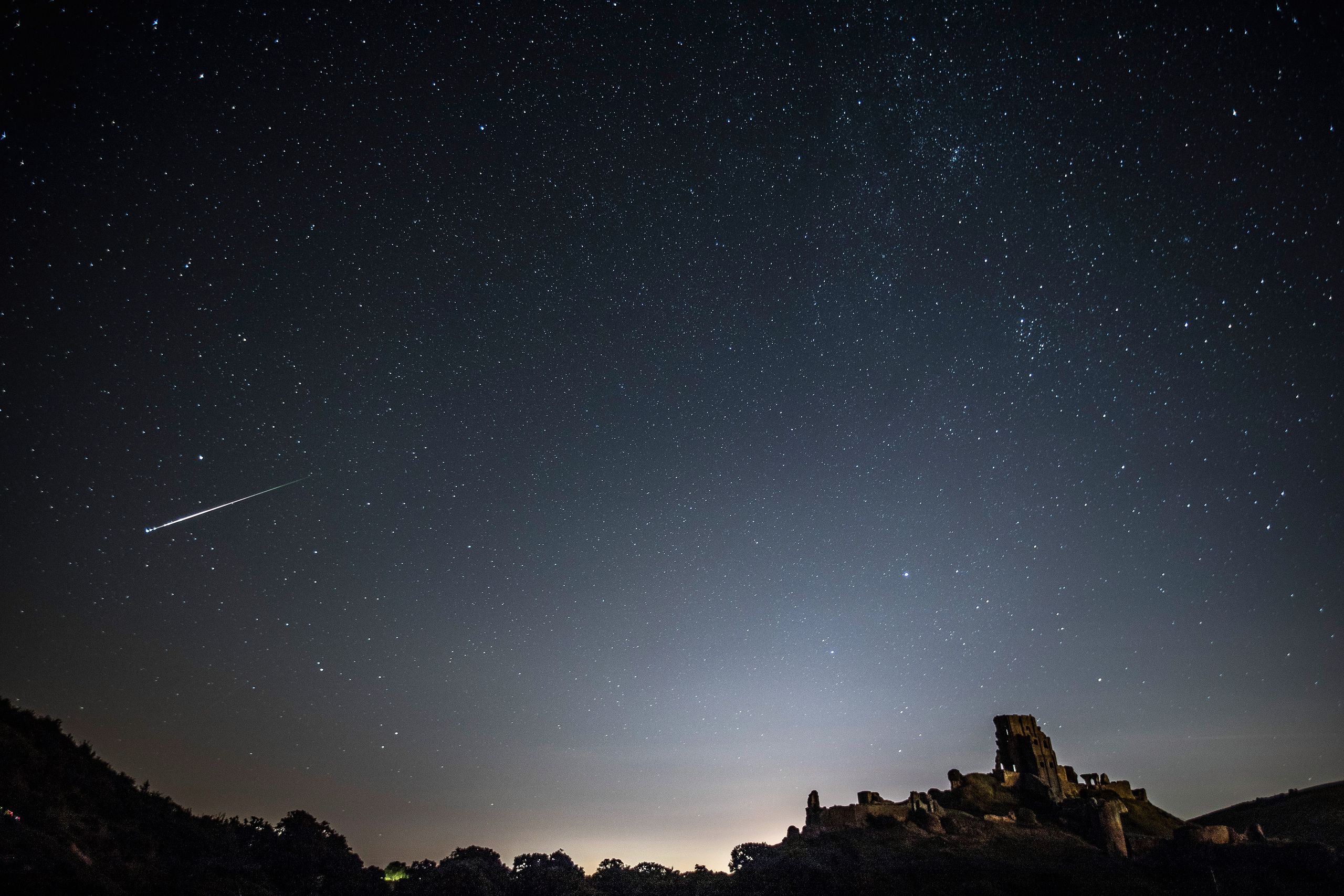 600-Year-Old Starlight Bolsters Einstein's 'Spooky Action at a Distance ...