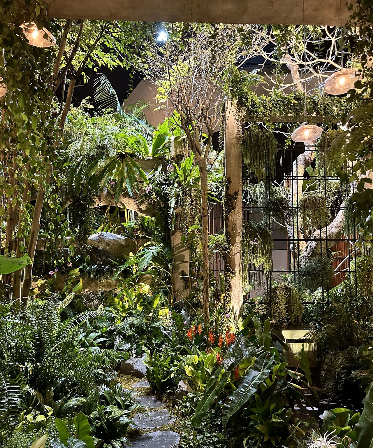 How to create an urban oasis in a city courtyard: expert advice | Homes ...