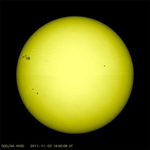 Largest Sunspot in Years Observed on the Sun | Space