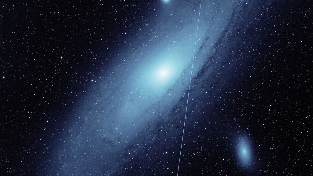 SpaceX's Starlink satellites leave streaks in asteroid-hunting ...