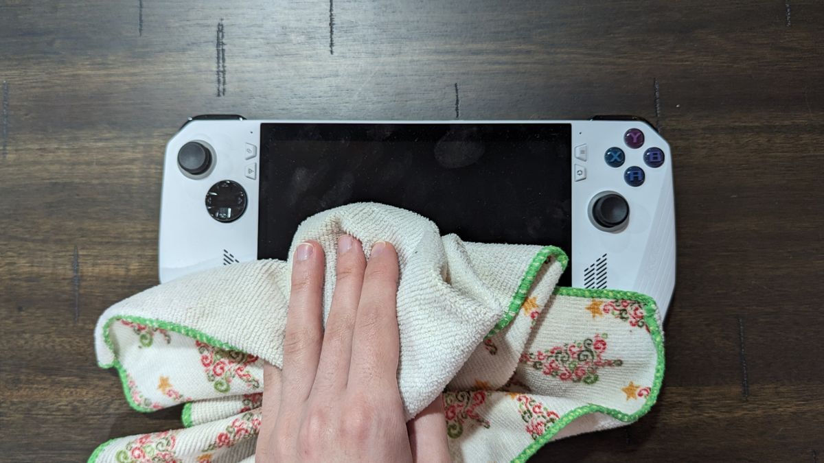 Smudge marks begone! Here's how to clean the Asus ROG Ally's screen ...