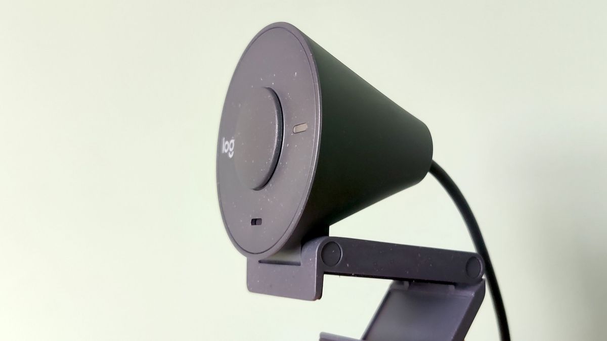 Logitech Brio 300 review | Digital Camera World