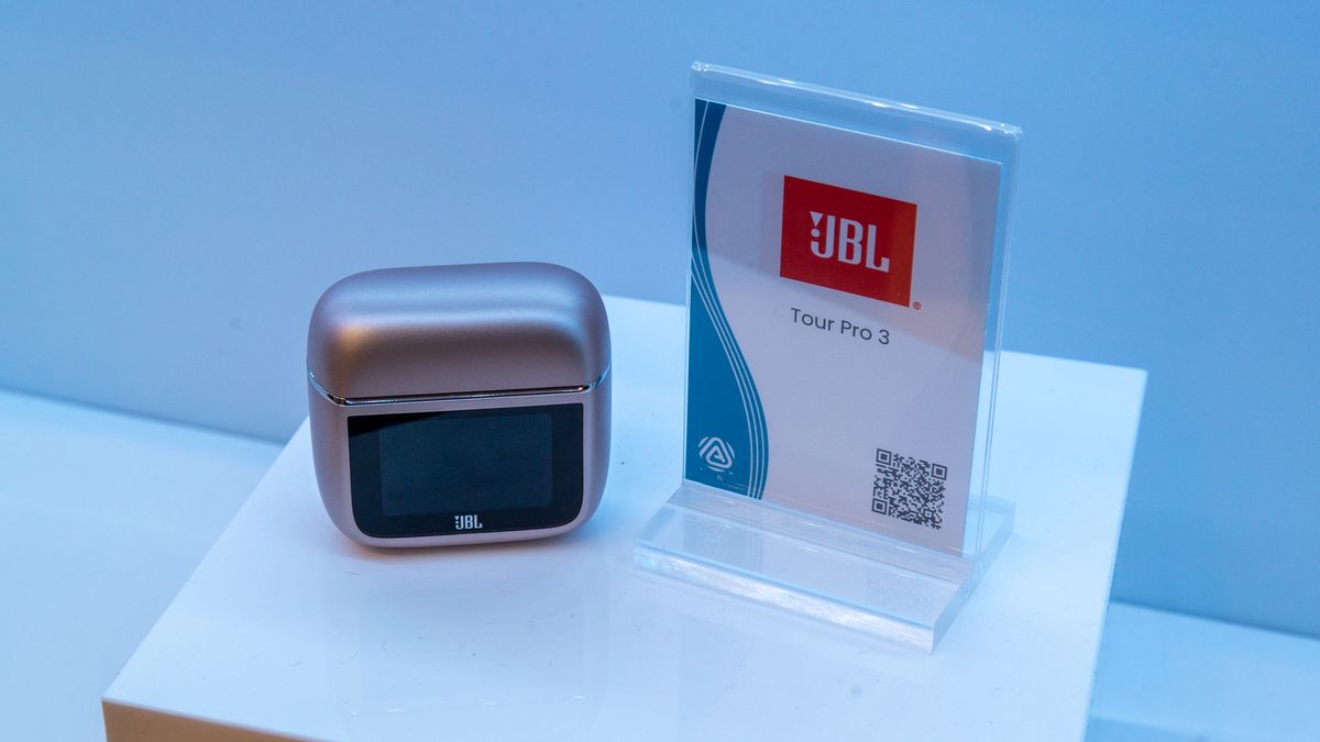 I finally tried Auracast, and it feels like what Bluetooth was always meant to be | Android Central