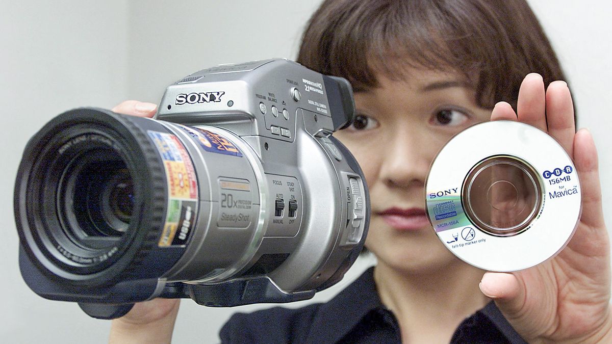 Forgotten memories: From SmartMedia to xD cards, CompactFlash and ...