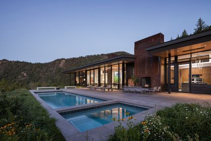 Tour this quietly elegant Aspen house which interlinks art and nature ...