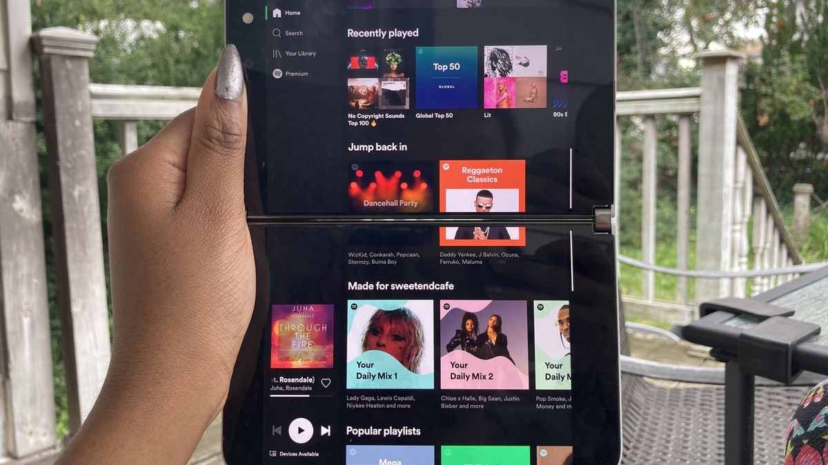 Microsoft Surface Duo review | Laptop Mag