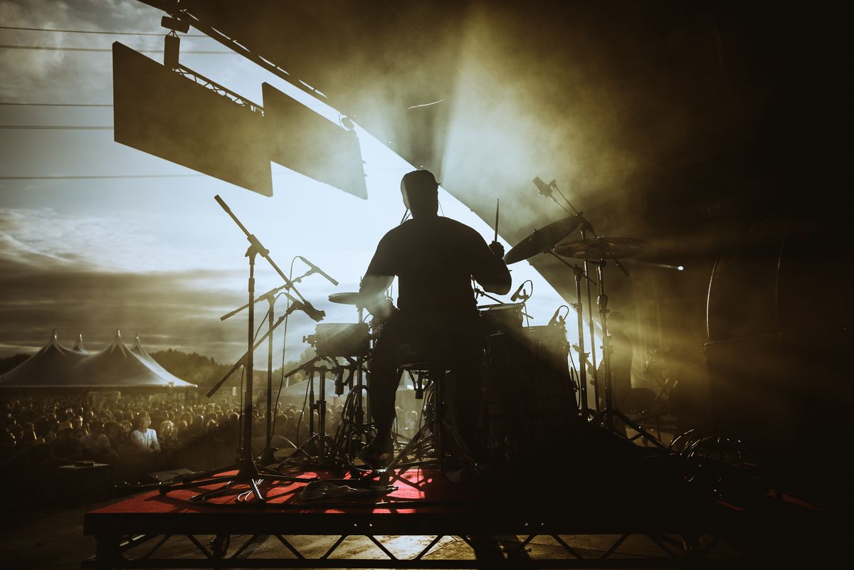 Let the music play! Tips for photographing live music | Digital Camera ...