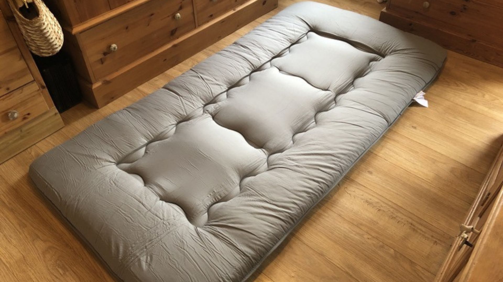 What are Japanese floor mattresses and are they healthy to sleep on ...