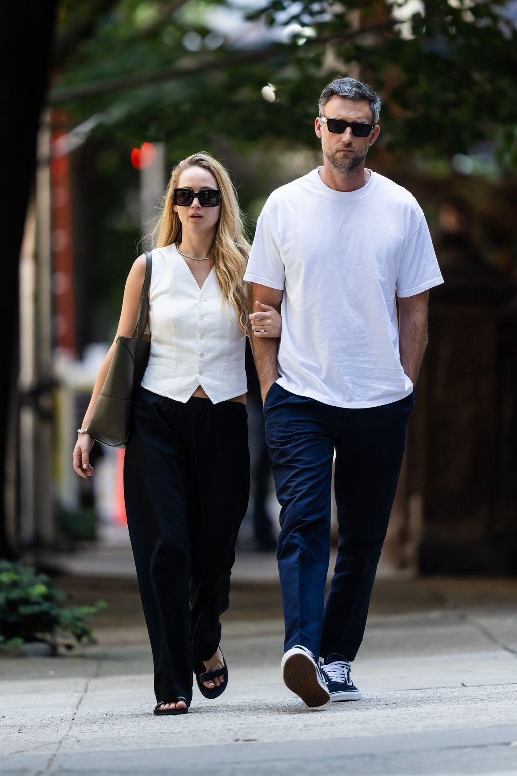 The 7 Pillars of Jennifer Lawrence's Summer Wardrobe | Who What Wear