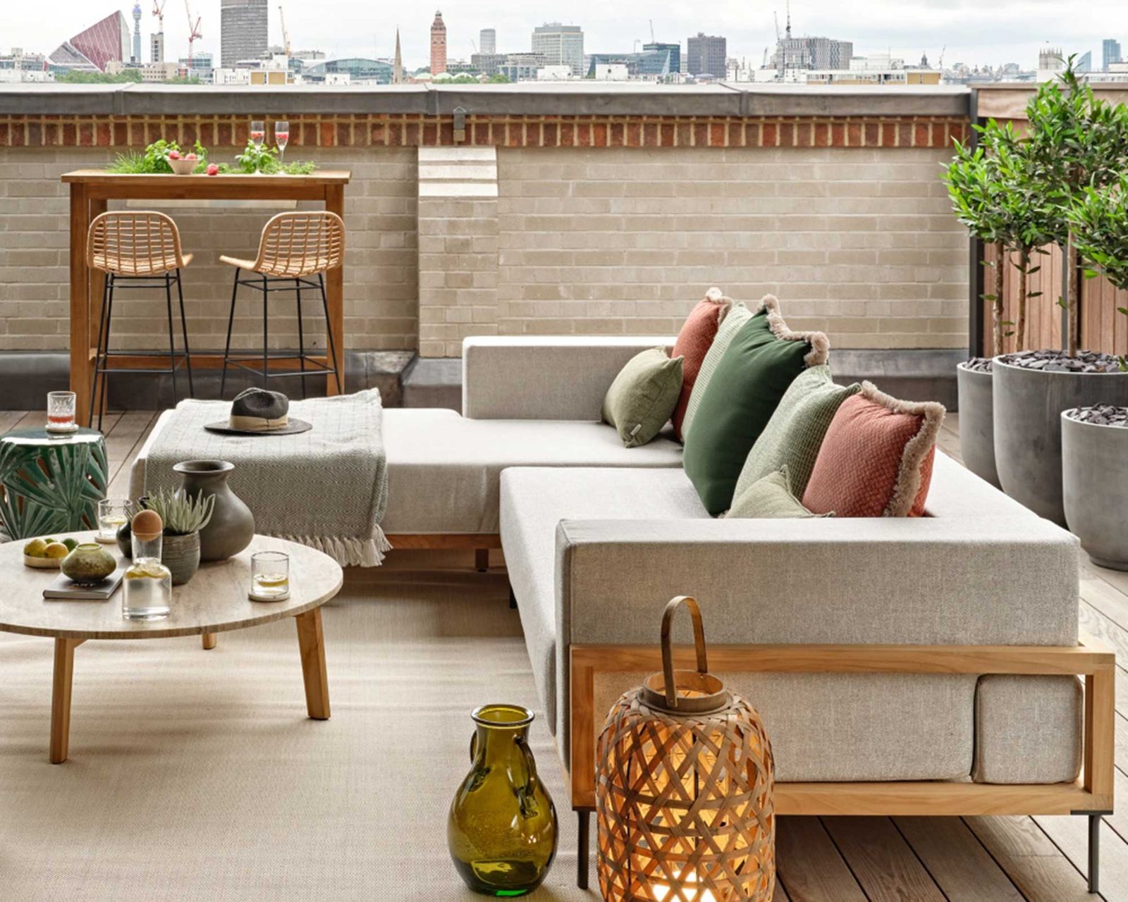 Deck furniture layout ideas: 11 stylish arrangements | Gardeningetc