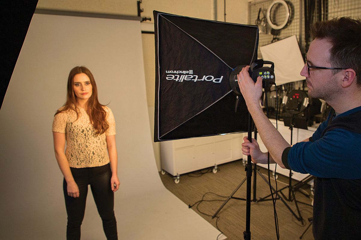 How to use key lighting and fill lighting in portrait photography ...