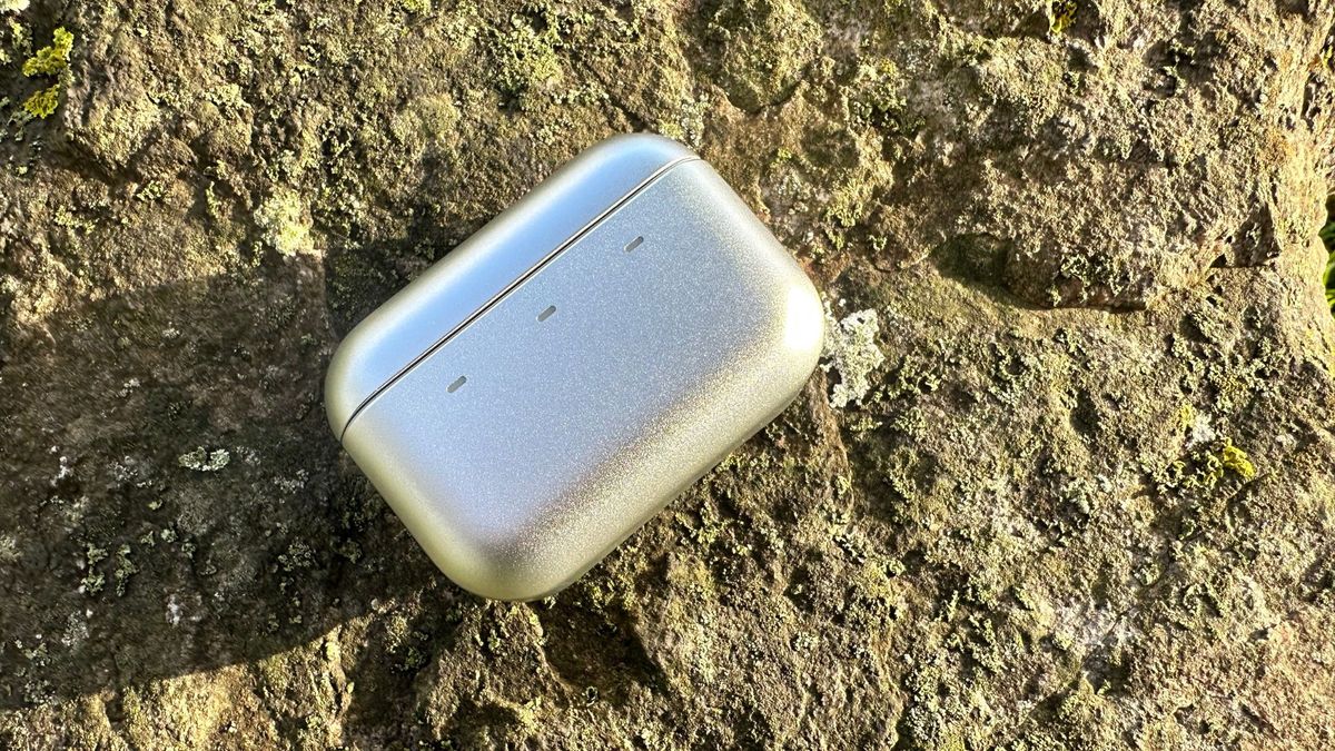 Master & Dynamic MW09 review: Premium earbuds that are worth every cent ...