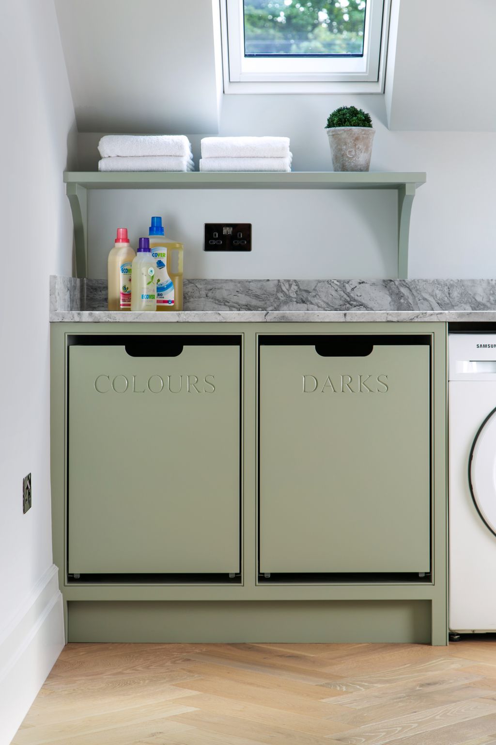 How to Organize a Utility Room: 17 Expert Ideas to Try | Livingetc