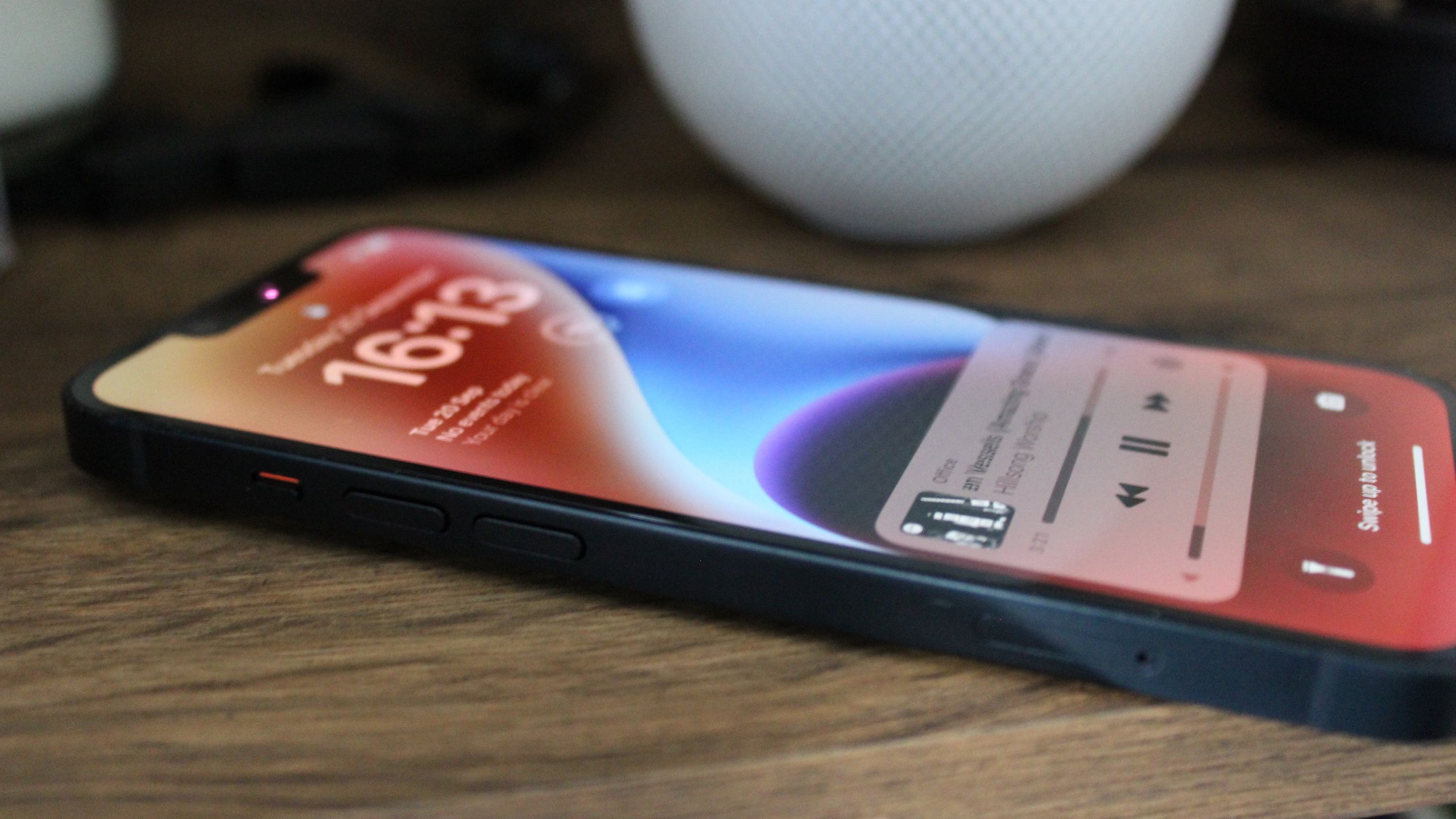 iPhone 15 Plus leak shows slimmer bezels, Dynamic Island, USB-C | iMore