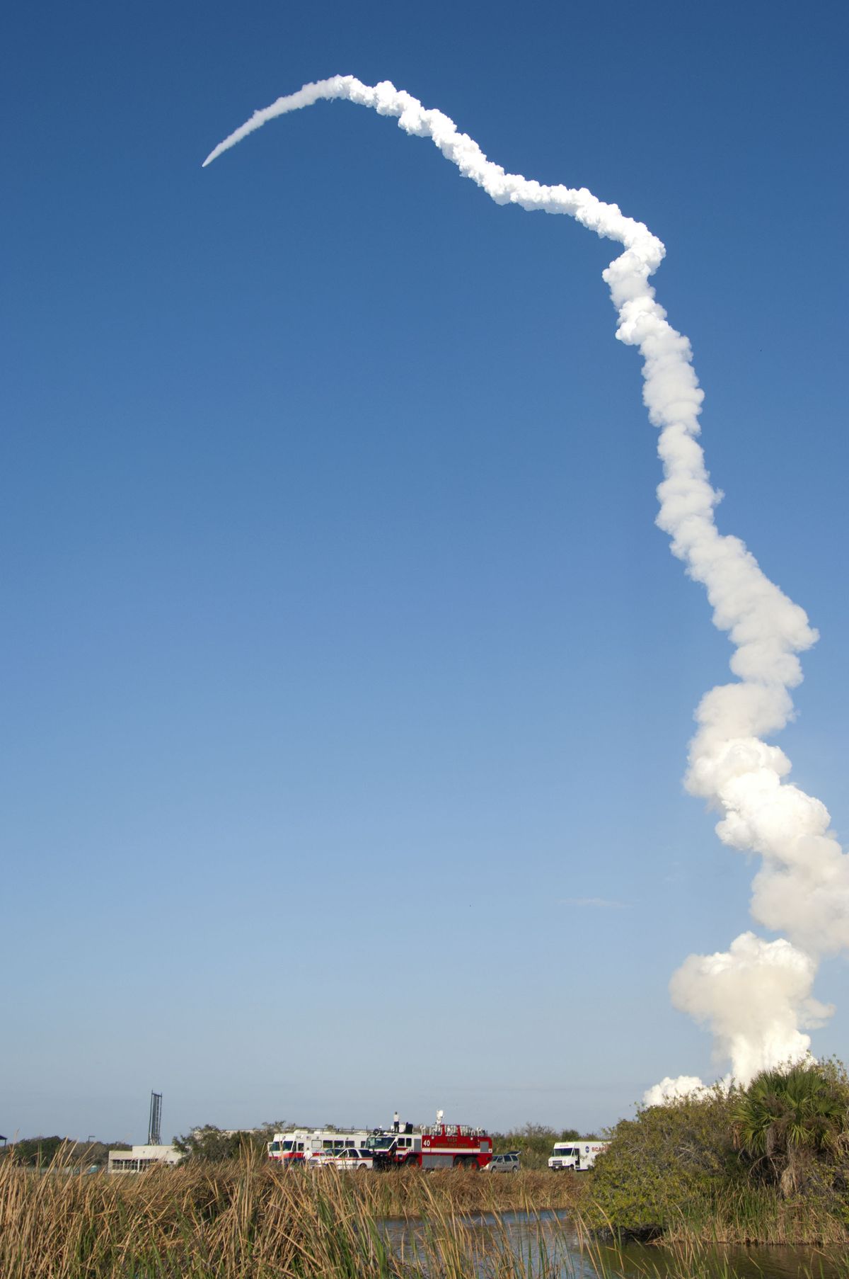 Photos: Shuttle Discovery Sets Sail on Final Voyage: Page 2 | Space