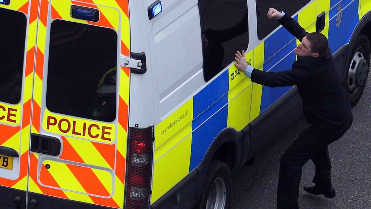 Taxi driver given whole-life sentence for murder | The Week