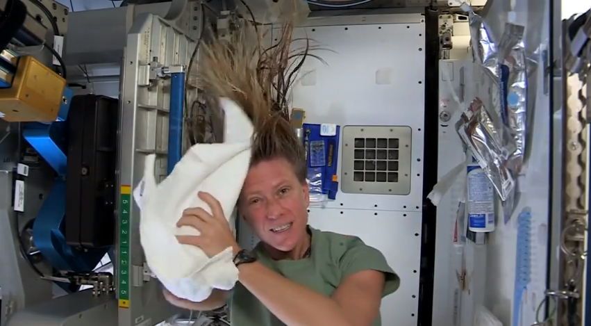 Astronaut Hygiene: How to Wash Your Hair In Space (Video) | Space