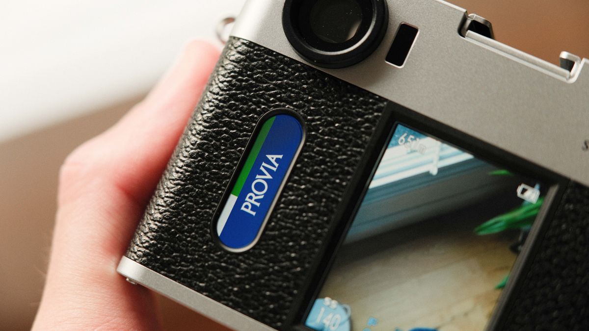 Fujifilm “evolved the camera to suit a new era.” This retro compact ...