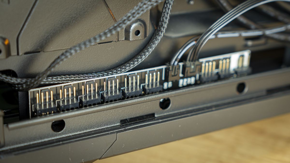 Fractal Design Torrent Review: Totally Different, Totally Cool | Tom's ...