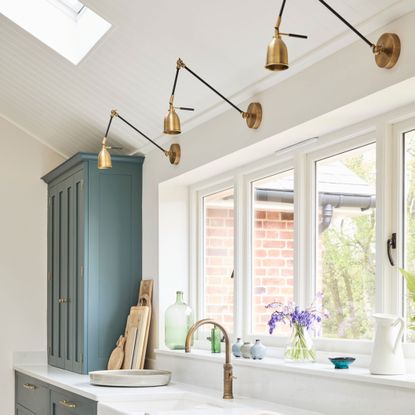 10 kitchen lighting rules according to the experts | Ideal Home