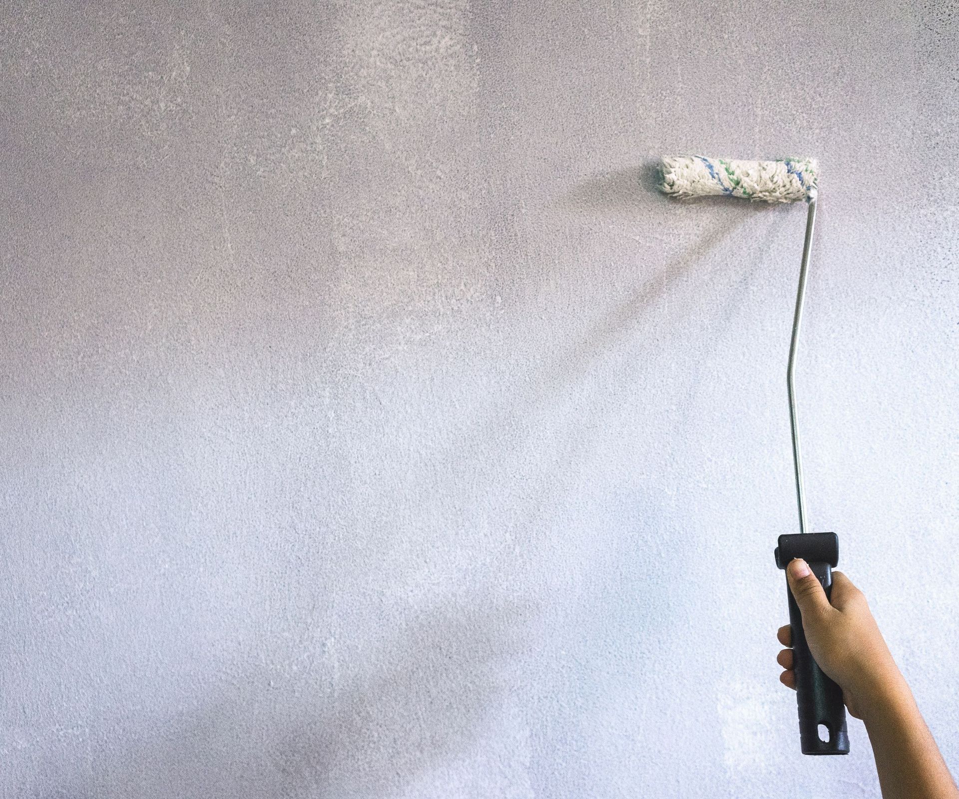 How to paint high ceilings: safe steps to a flawless finish | Homes and ...