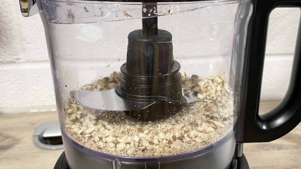 KitchenAid 7 cup / 1.7L Food Processor review: convenient but costly ...