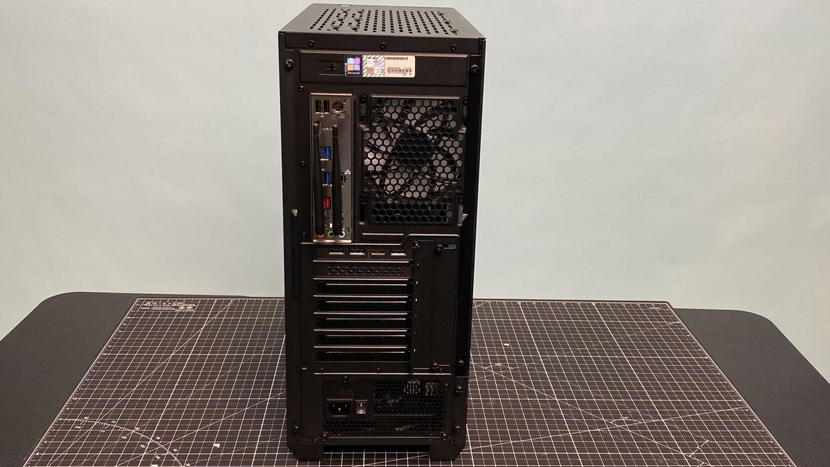 Maingear MG-1 Silver (Shroud Edition) Review: Strong Starter Rig | Tom's Hardware