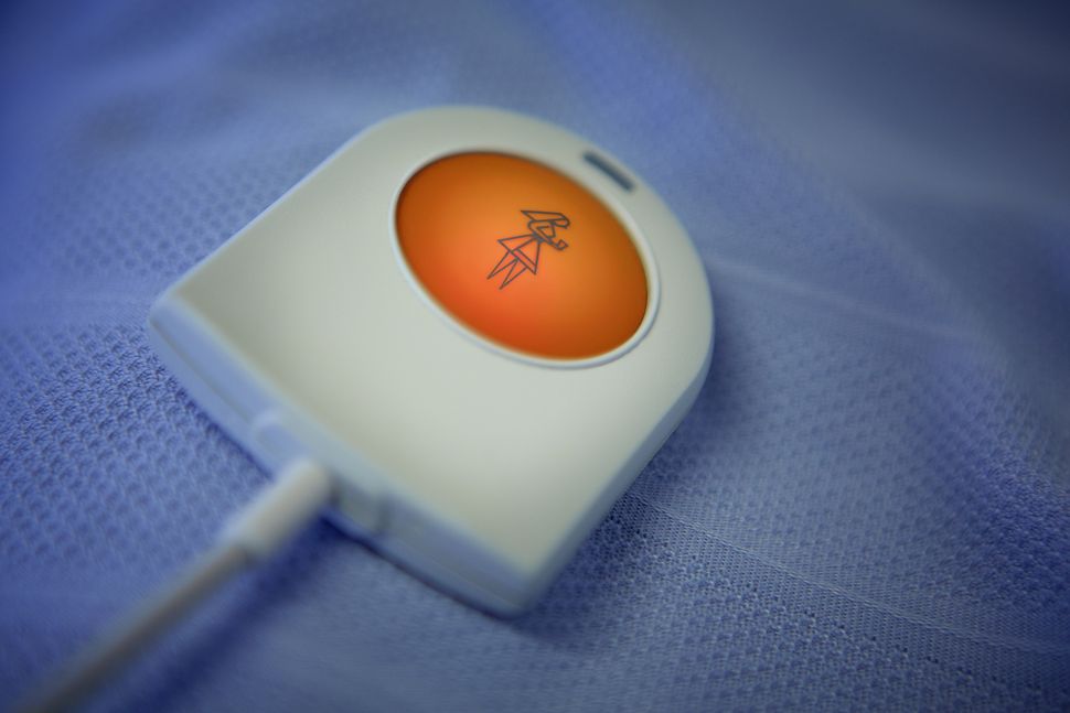 A Beginners Guide to Call Buttons For Seniors | TechRadar