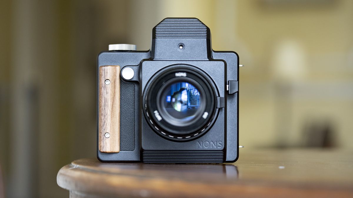 Nons SL660 review: an instant camera photographers will fall in love ...