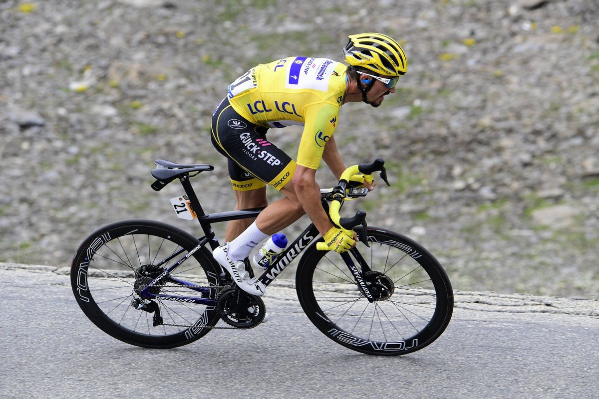 Alaphilippe loses Tour de France lead in unexpected way | Cyclingnews