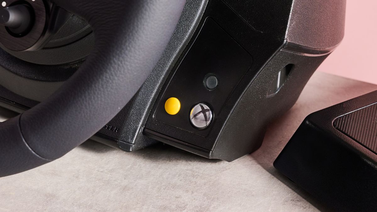 Thrustmaster TX Racing Wheel Leather Edition review: smooth performance ...