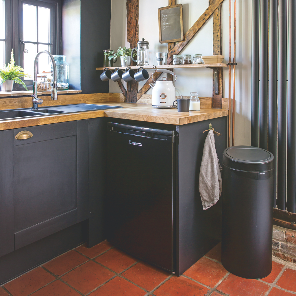 Where should I put plug sockets in a kitchen? | Ideal Home