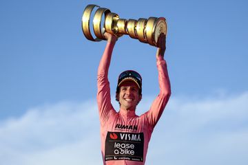 What do all the Giro d'Italia jerseys mean? Pink, purple, blue and ...