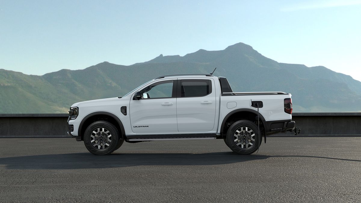 Ford Ranger pick-up goes PHEV, but is it enough? | T3
