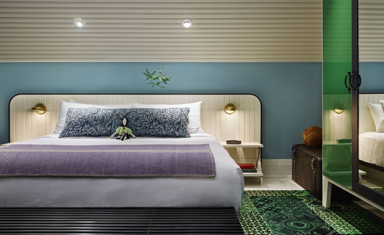 Drake Devonshire | Wallpaper