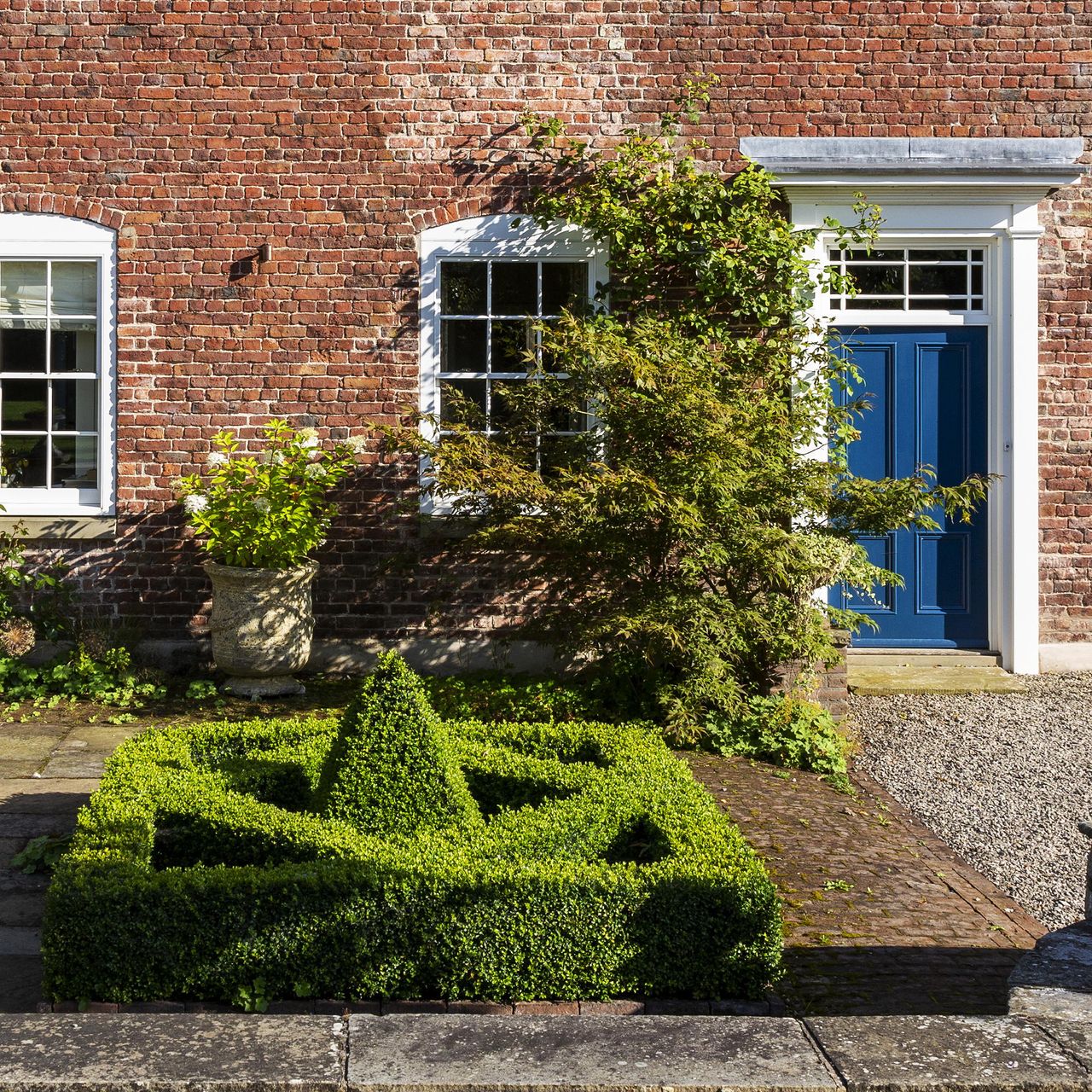 10 Small front garden ideas to make a great first impression | Ideal Home