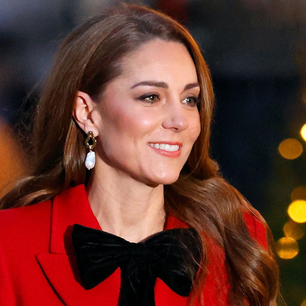 Princess Kate Breaks Her Tiara Drought in Dramatic Red Caped Gown and a ...